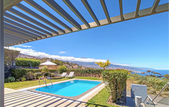 The Seashells' Retreat, Spain | Plum Guide