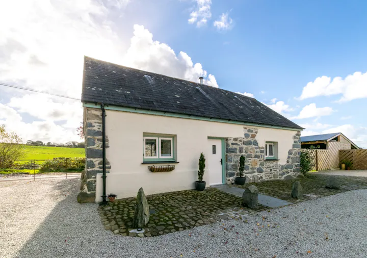 Countryside Hideaway, Ceredigion, Wales | Plum Guide