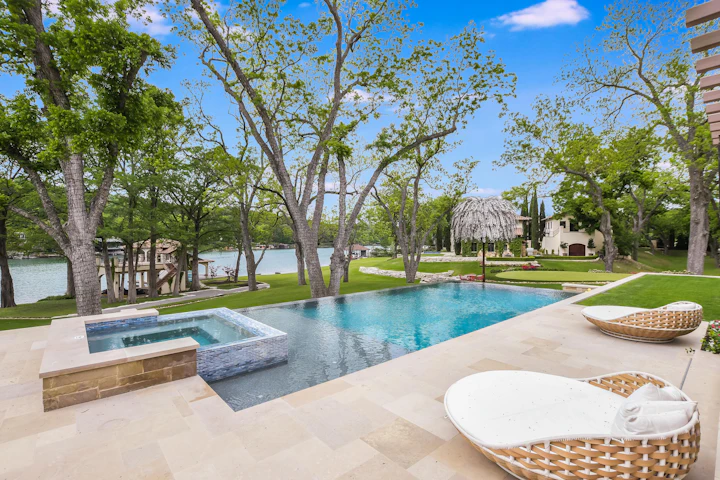 Austin Arches, Austin, Texas | Plum Guide