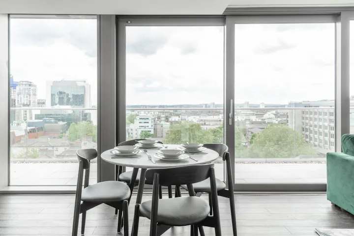 The King's Court, Tower Hamlets, London | Plum Guide