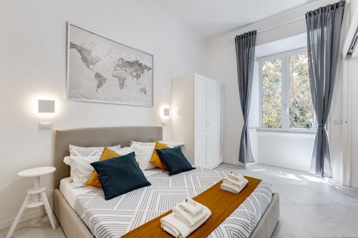 Stay in the best homes in Rome Capital, Lazio, Italy | Plum Guide