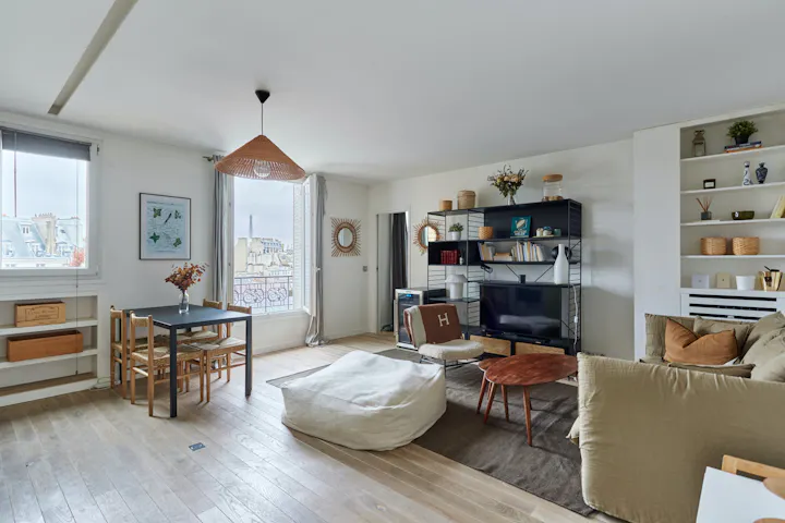 Eiffel Tower View, Auteuil, Paris | Plum Guide